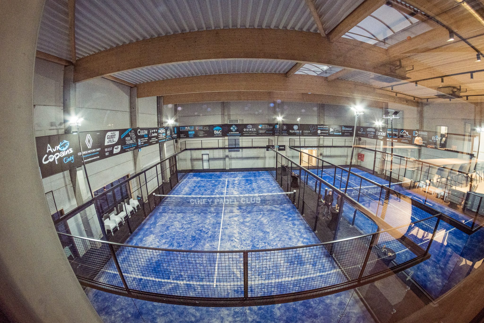 Terrains – CINEY PADEL CLUB